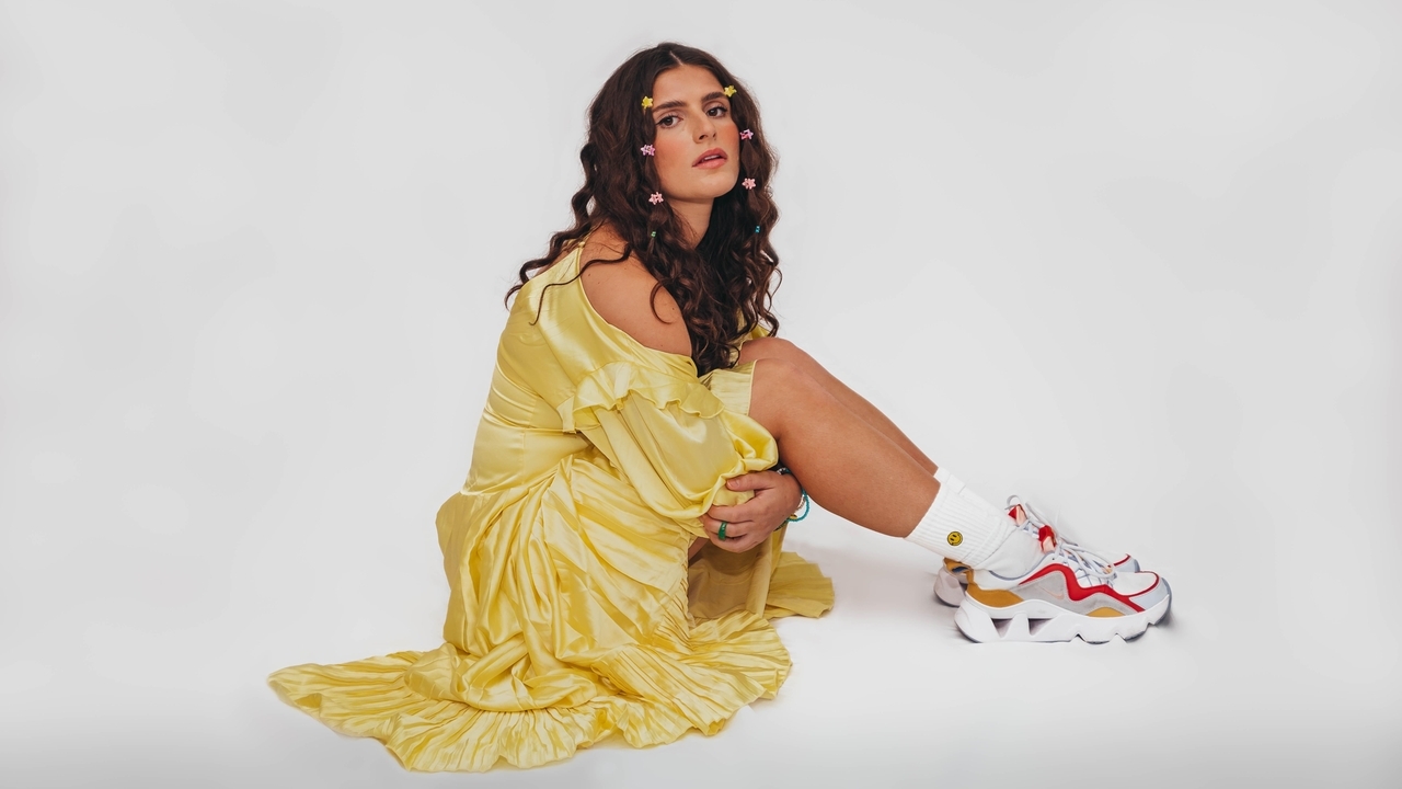Long Island 'Voice' finalist Bella DeNapoli drops first album - Newsday