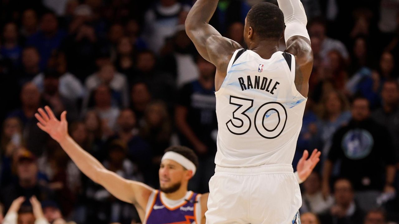 Julius Randle's winning 3-pointer against Suns caps season-high 35-point performance - Newsday