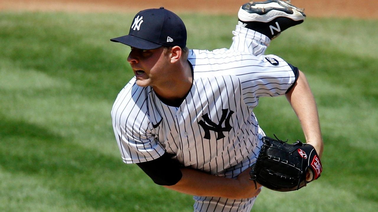 Putting together an assortment of pitches pays off for Yankees' Mike ...