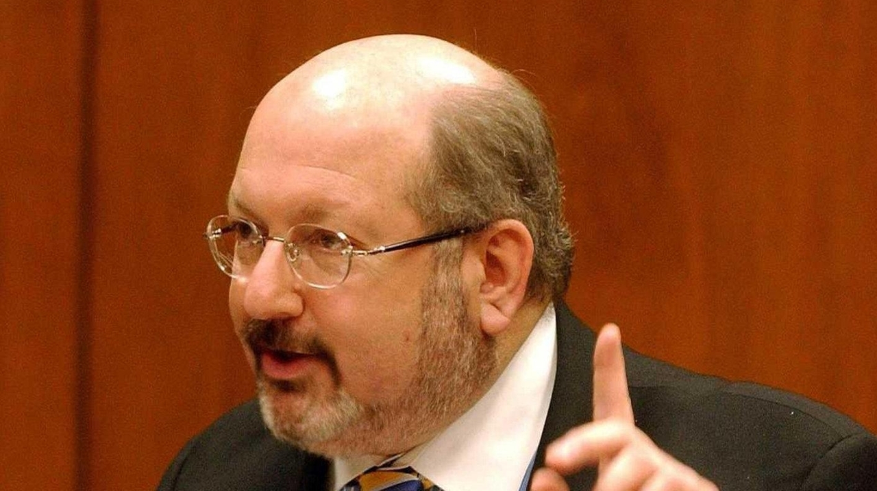 Steven Schlesinger, attorney, suspended from distributing charity funds ...
