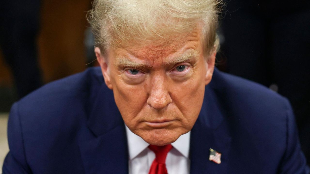 Former National Enquirer publisher David Pecker testifies ex-President ...