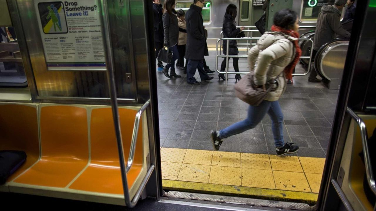 MTA to discuss platform safety after subway deaths - Newsday