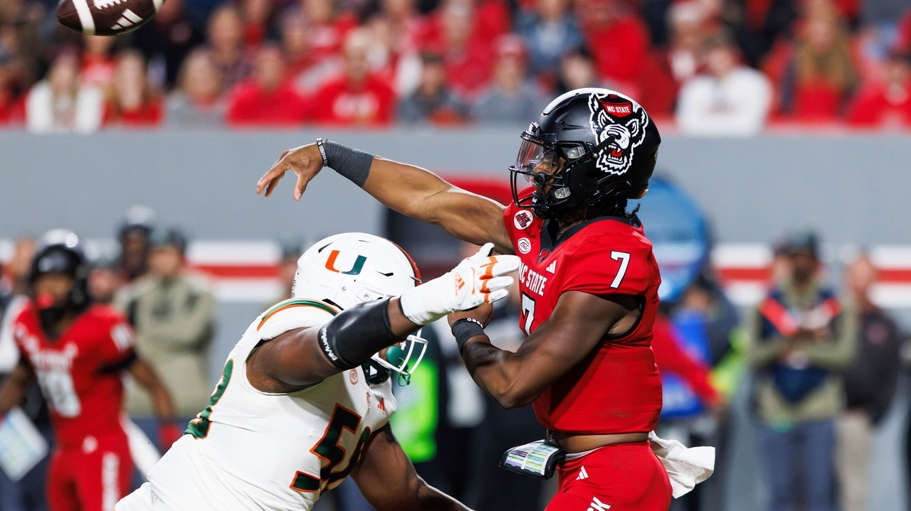 NC State QB MJ Morris won't play again this season, opting to redshirt ...