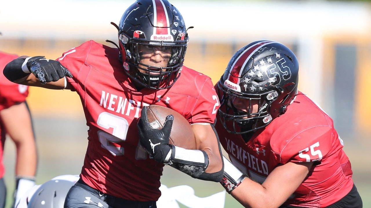 Newfield football improves to 4-0 with win over Deer Park - Newsday