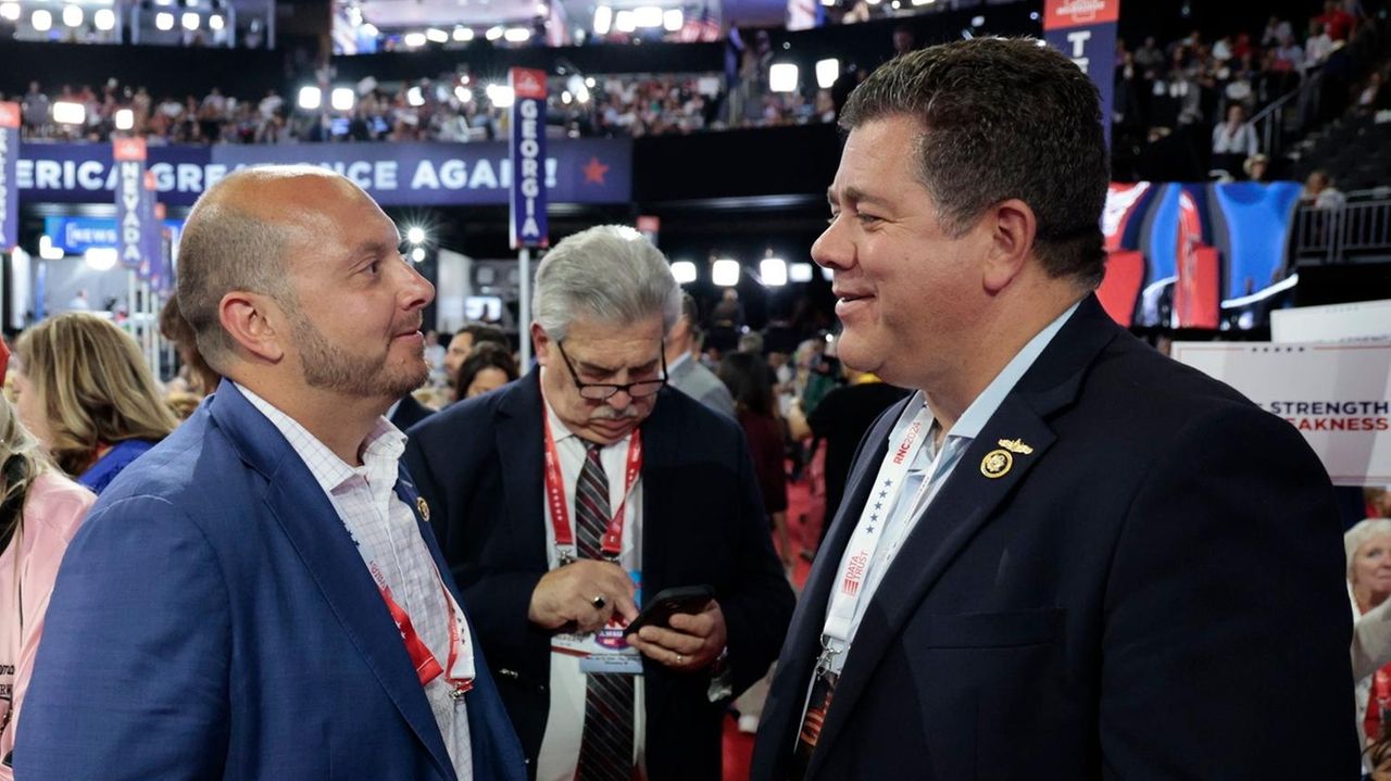 SALT deduction cap: Long Island, other Republicans urge Trump to end it in meeting - Newsday