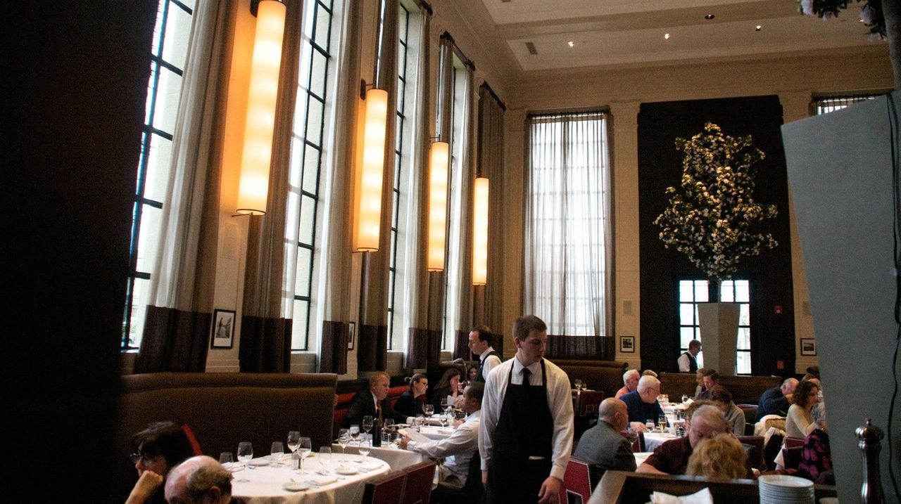 Tellers: An American Chophouse in Islip to host 'Chefs Against Hunger ...