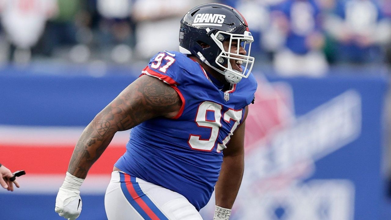 Dexter Lawrence embracing leadership role for Giants - Newsday