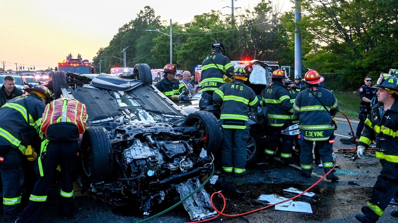 Driver in East Massapequa crash that killed father and two kids was ...