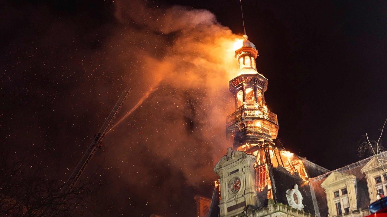 Fire damages a 19th century district town hall in Paris, leaving the ...