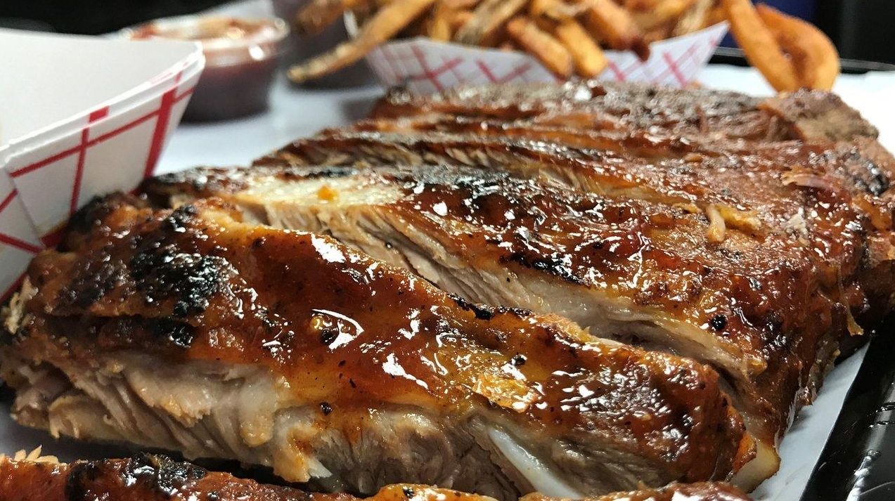 Sempre Fame Gourmet Grill in Floral Park serves barbecue and more - Newsday