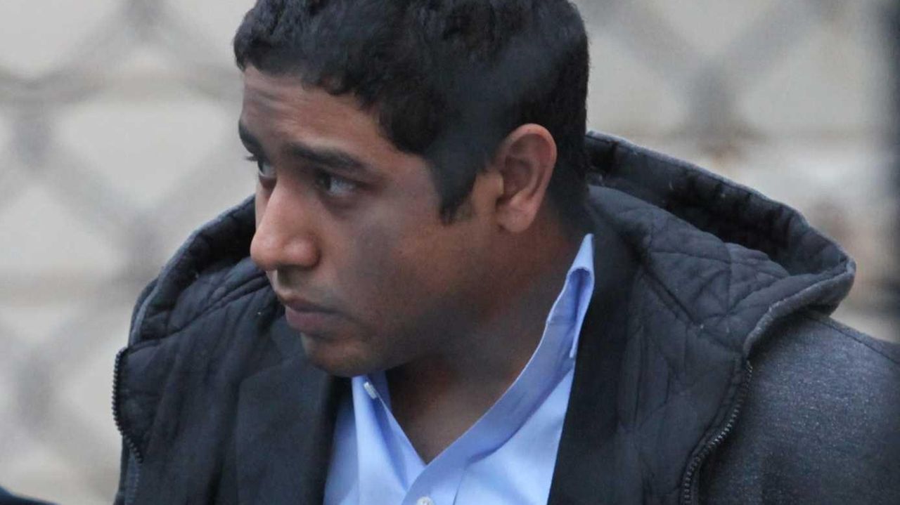 Music teacher accused of sex crimes against student - Newsday