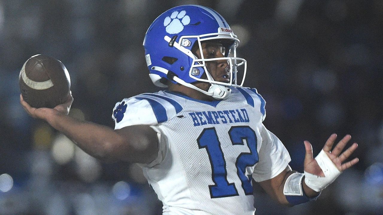 Hempstead improves to 3-0 behind Stith's three TDs - Newsday