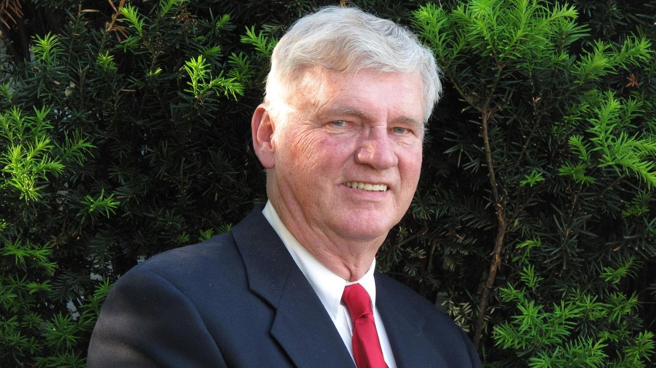 Robert Harrison, who blended poetry with careers in teaching, transportation, dies at 80 - Newsday