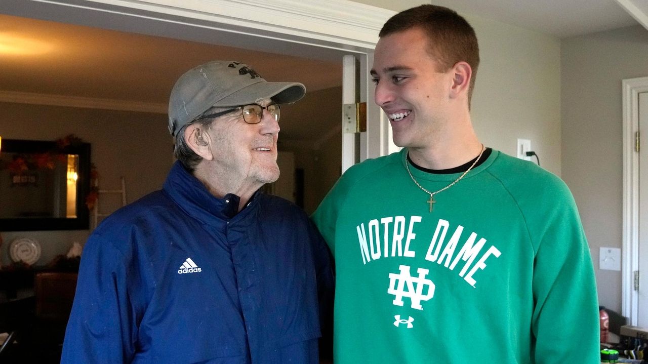 CJ Carr, grandson of ex-Michigan coach Lloyd Carr and All-America Tom ...