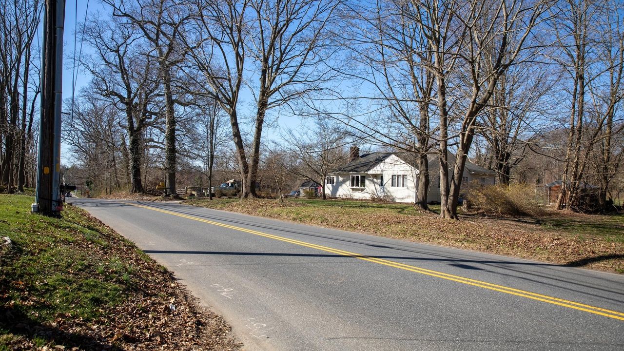 Federal judge dismisses lawsuit over St. James' Bull Run Farm - Newsday