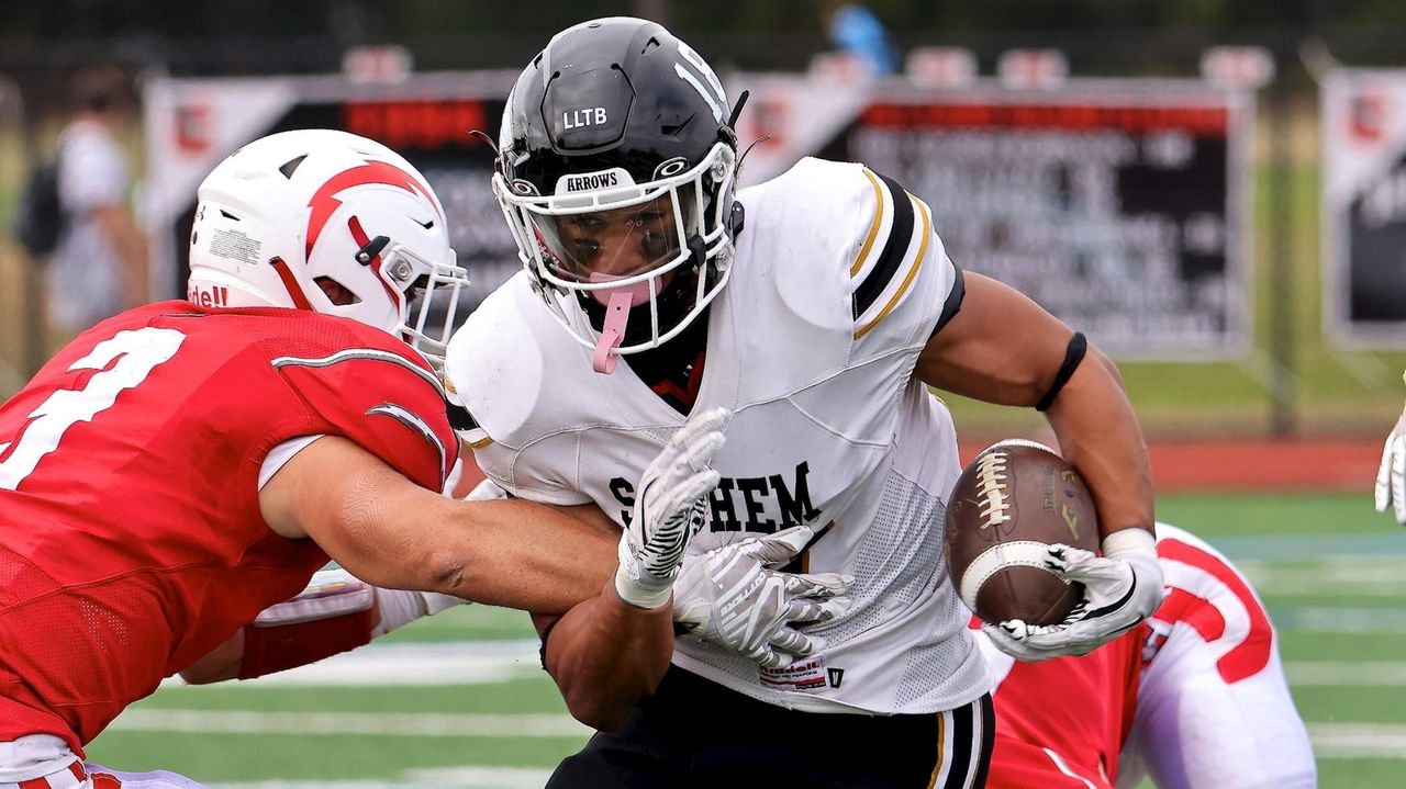 Sachem North vs. Connetquot football - Newsday