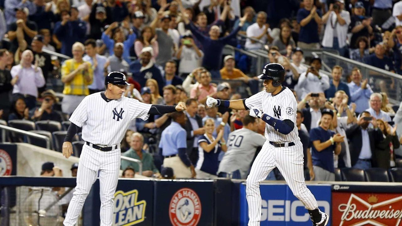 Error in ninth gives Yankees walk-off 3-2 victory; Derek Jeter hits ...