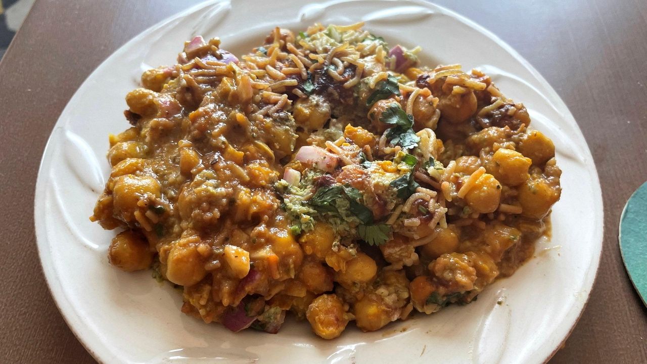 New Indian restaurant, Diya, opens in Valley Stream - Newsday