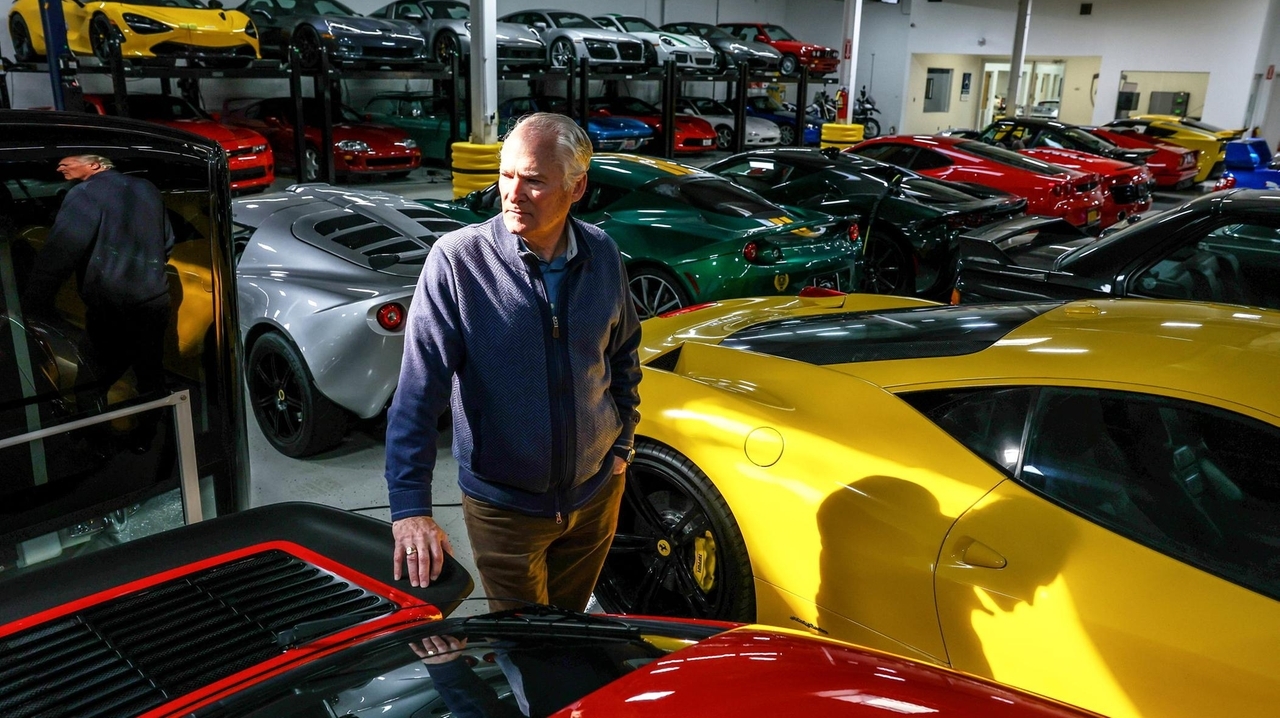 Dealer of vintage cars in Farmingdale steers customers to classics ...