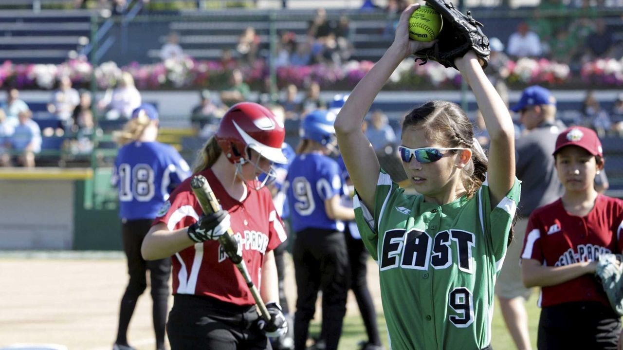 LI Little League softball team reaches Oregon - Newsday