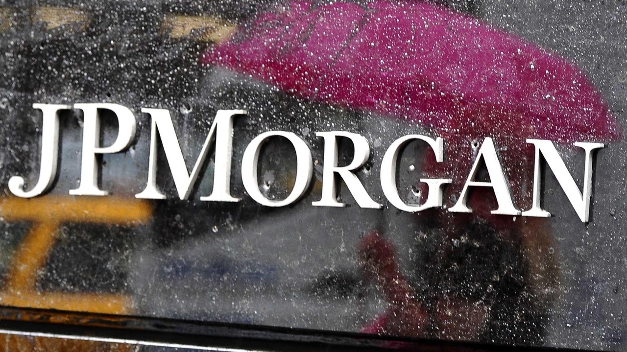 Report: JPMorgan Chase sells London Whale - Newsday