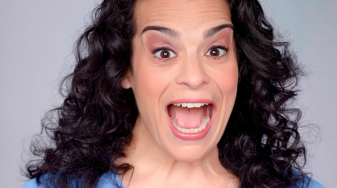 LI comedian Jessica Kirson talks about her first time, whispering in ...