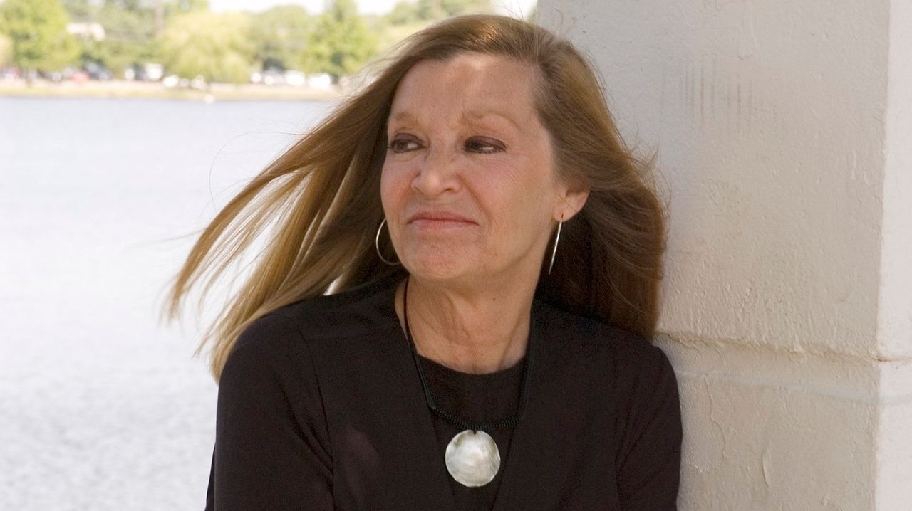 Mary Weiss, LI Music Hall of Fame member, leader of Shangri-Las, dies ...