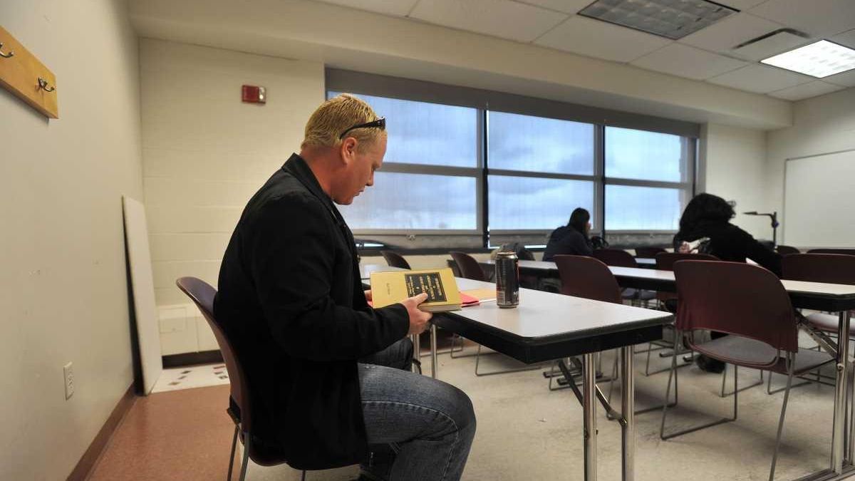 Vets take good, bad with them to college - Newsday