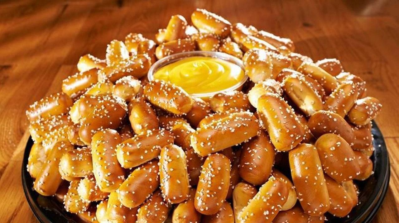 Philly Pretzel Factory opens in Syosset - Newsday
