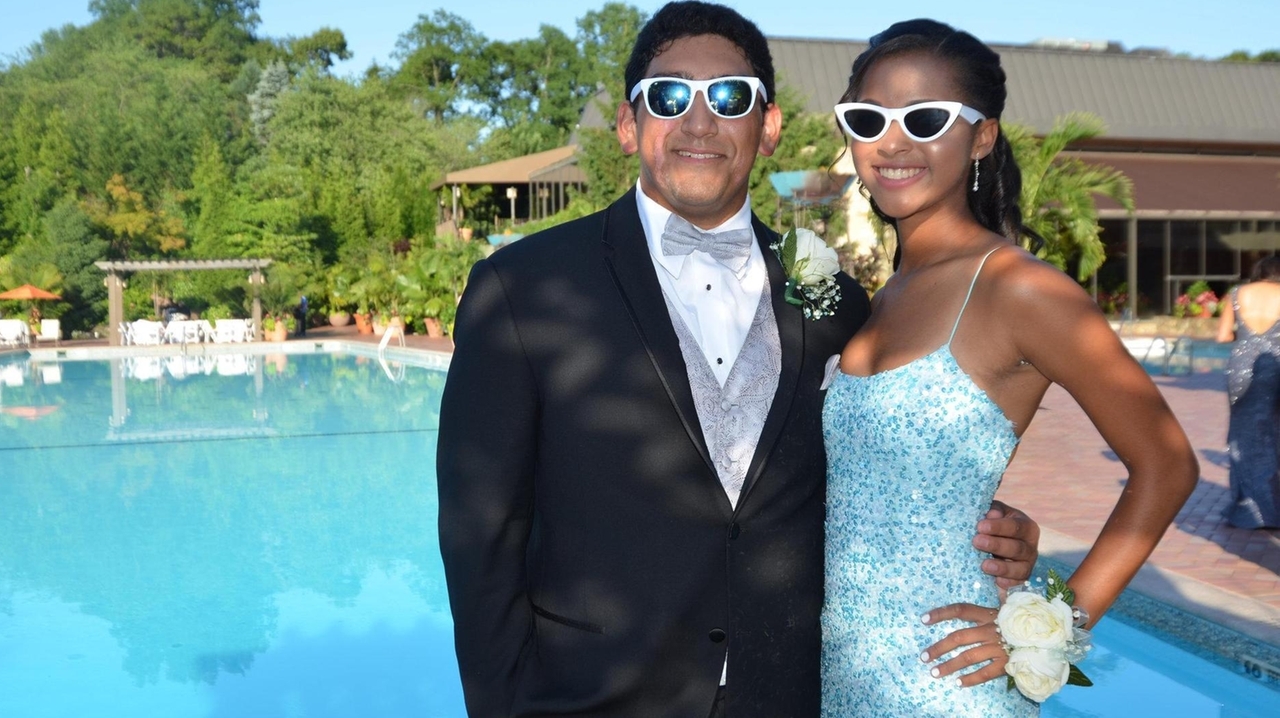 Long Island goes to the prom - Newsday
