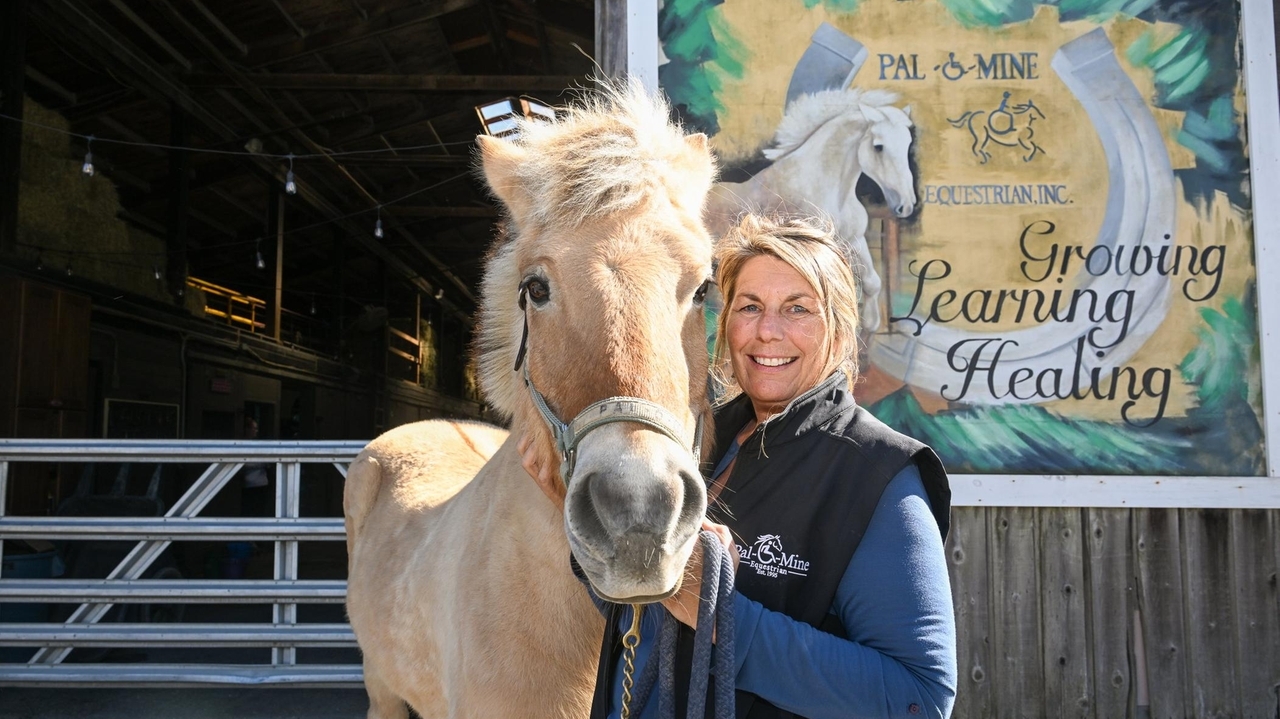 Pal-O-Mine celebrates 30 years of equine therapy - Newsday