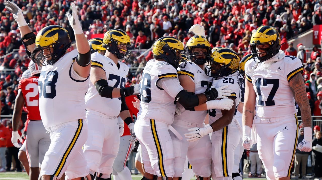 Michigan upsets No. 2 Ohio State 13-10 for Wolverines' 4th straight win over bitter rival - Newsday