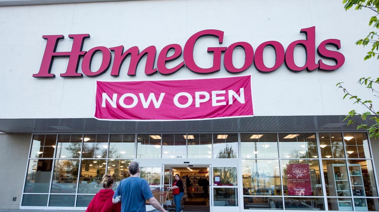 HomeGoods opens 21,000-square-foot location in Melville - Newsday