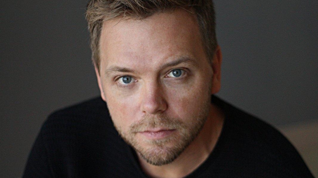 ‘The Nix’ review: Nathan Hill’s debut novel is a sprawling feast - Newsday
