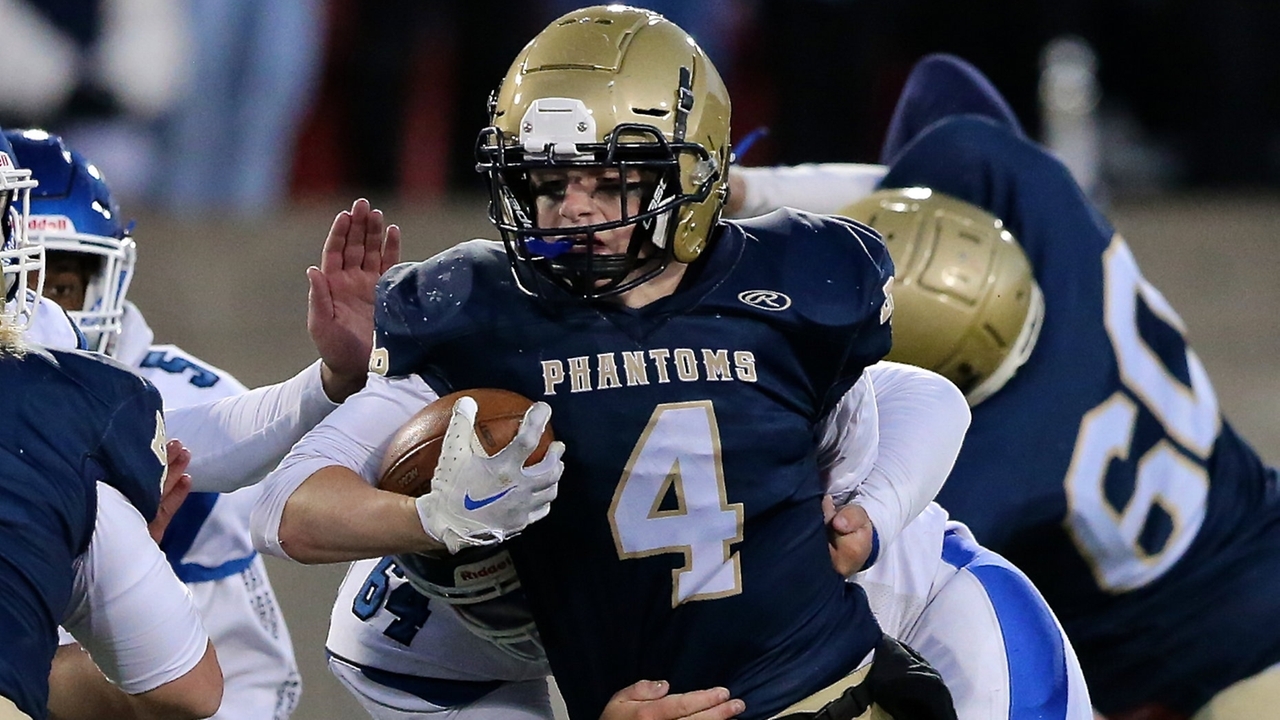 Suffolk Div. IV football final: Bayport-Blue Point vs. Glenn - Newsday