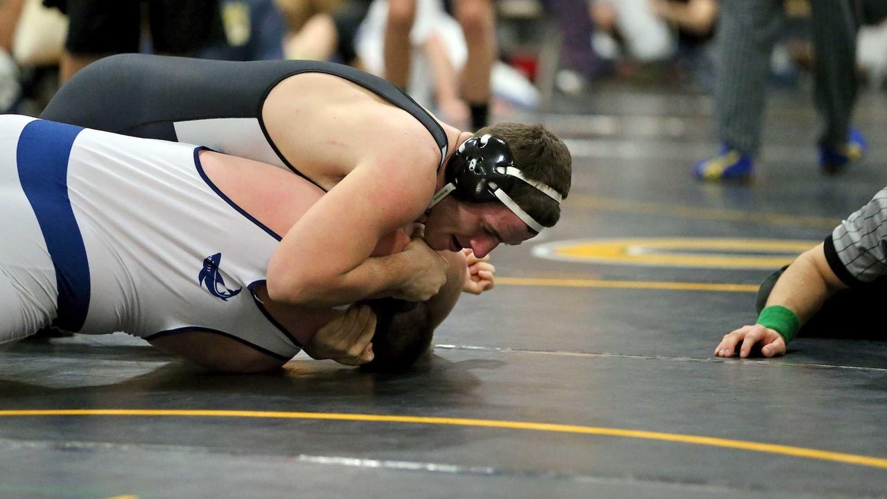 Sachem North dominates at Joe Davidson Memorial Duals - Newsday