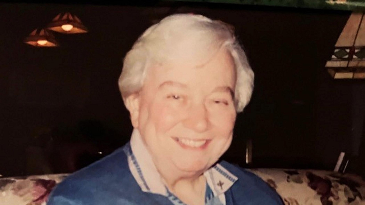 Sister Mary James Clines, of Brentwood, worked with troubled girls and ...
