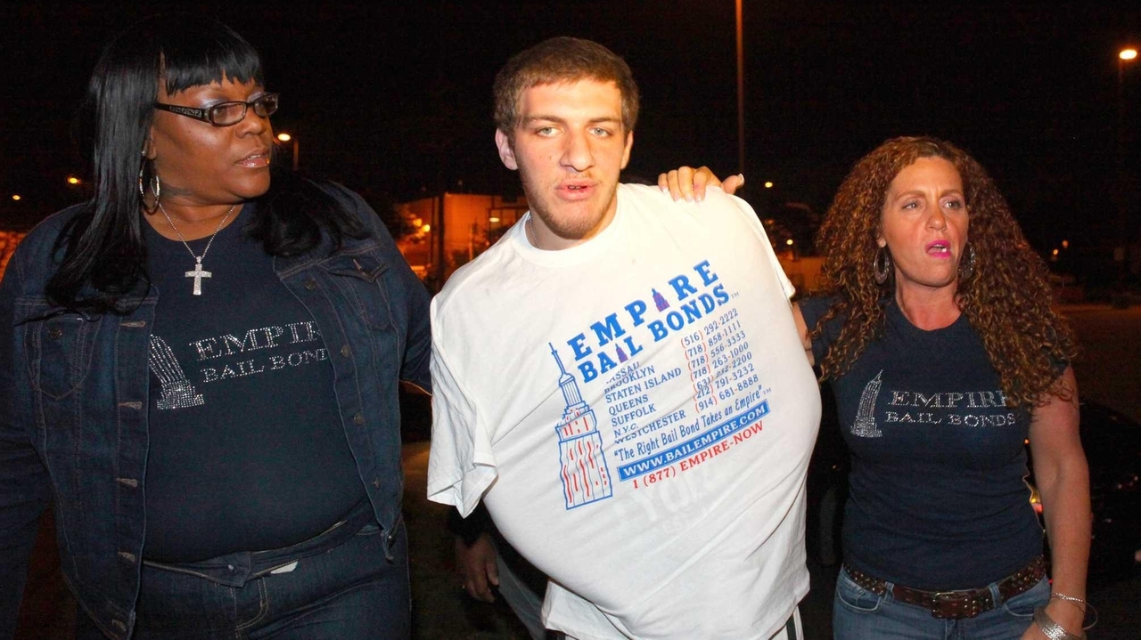 Jonathan Roth back in custody after he fails to show in court - Newsday