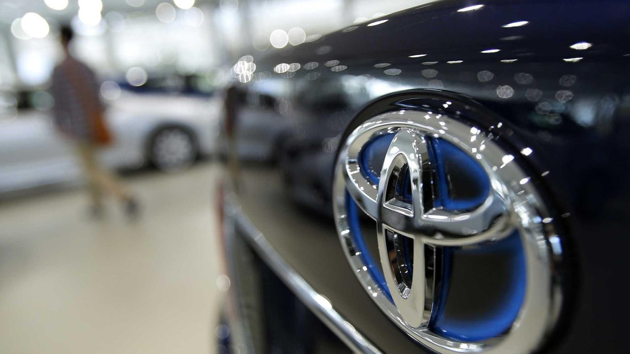 Toyota color-changing car to debut at Tokyo Motor Show - Newsday