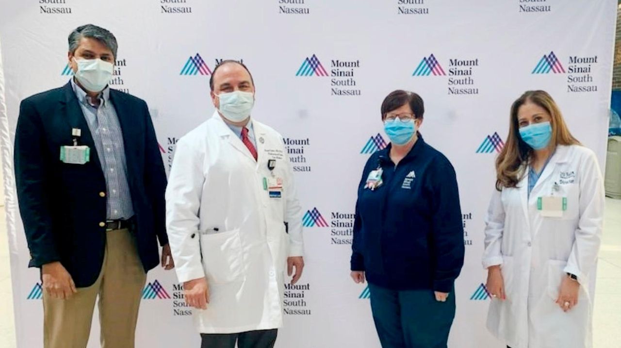 Saying thanks to health care heroes with gift of Super Bowl tickets ...