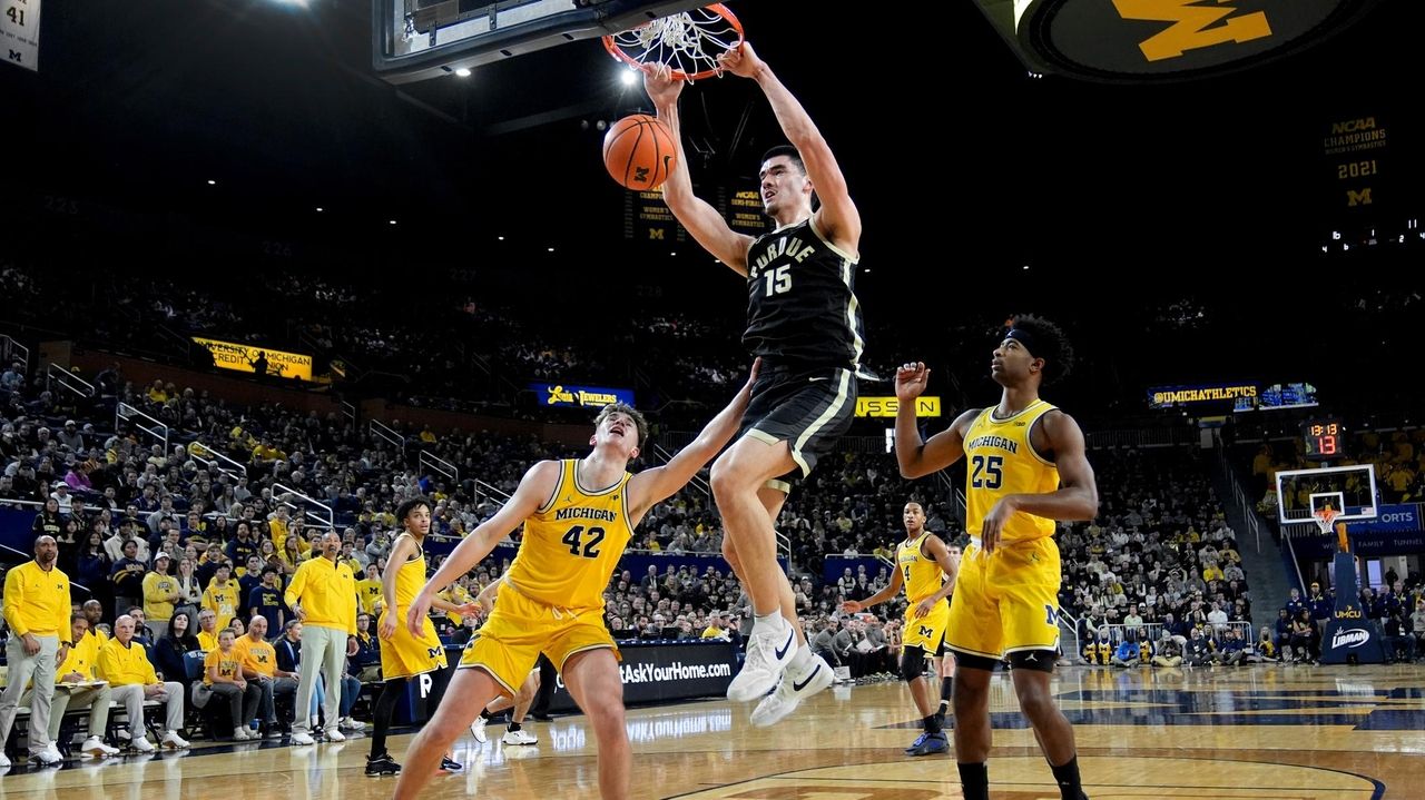 Zach Edey matches season high with 35 points, helps No. 3 Purdue bounce ...