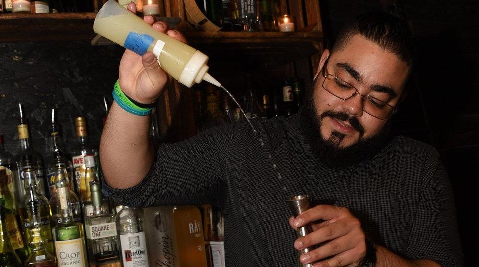 LI bars pursue young crowd with fancy drinks, retro formats - Newsday