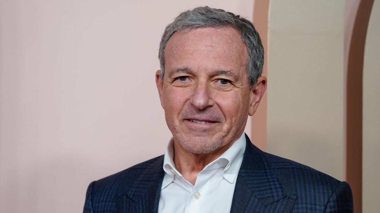 Disney shareholders back CEO Iger, rebuff activists who wanted to shake ...