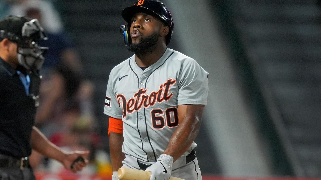 Tigers OF Akil Baddoo has surgery for broken bone in hand and will miss ...