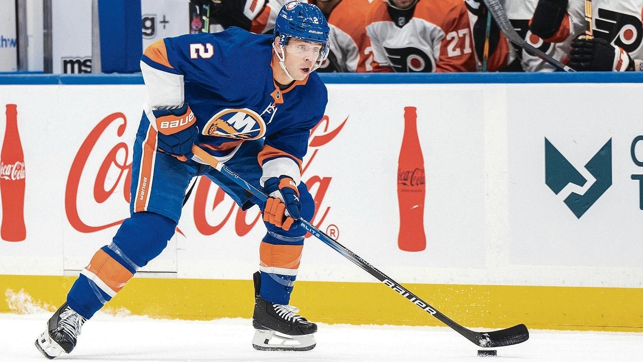 Islanders defenseman Mike Reilly's heart condition detected during ...
