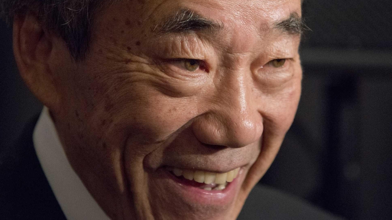 Charles Wang praises Islanders GM Garth Snow - Newsday