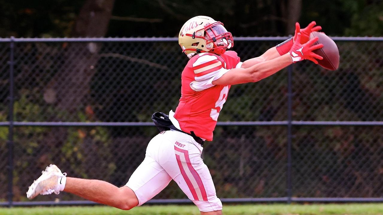 LI football's Gridiron Greats: County quarterfinals edition - Newsday