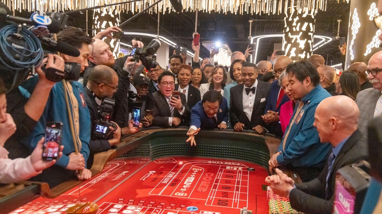 Resorts World NYC opens full casino in Queens with table games, live ...