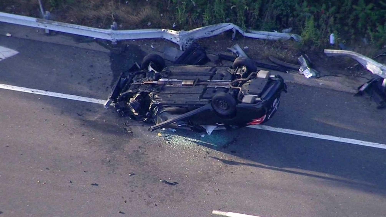 Cops: Driver critical after LIE crash - Newsday