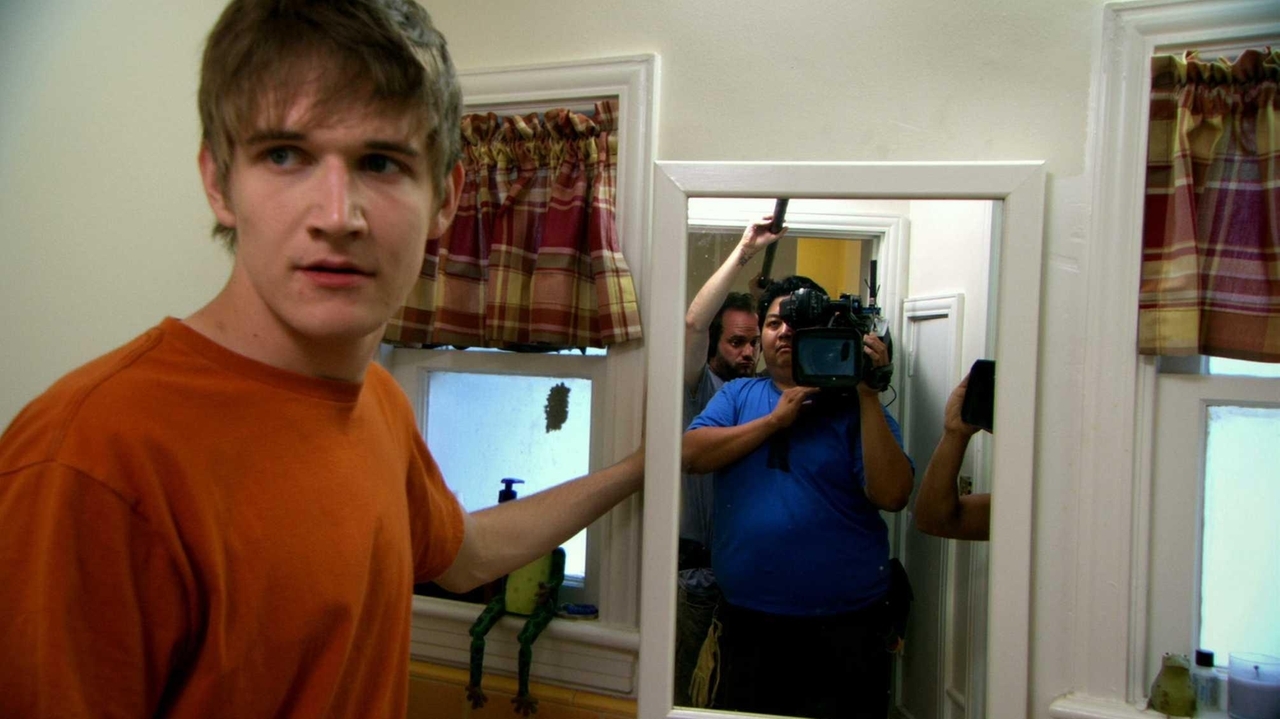 'Zach Stone Is Gonna Be Famous' review: Bo Burnham's sitcom wins - Newsday